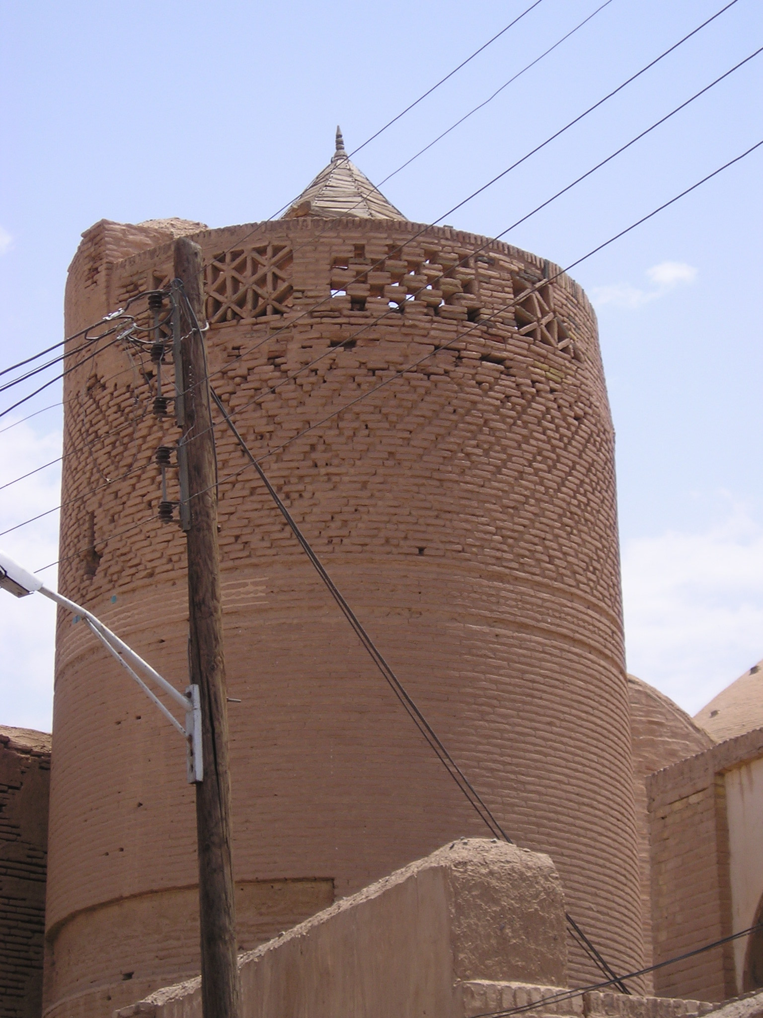 Masjid-i Jami' and Minaret of Zavara