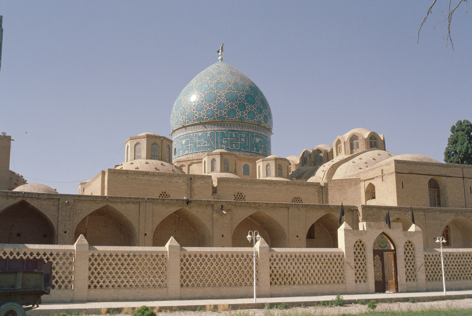 Shrine of Shah Nur ad-Din Nimatullah Vali