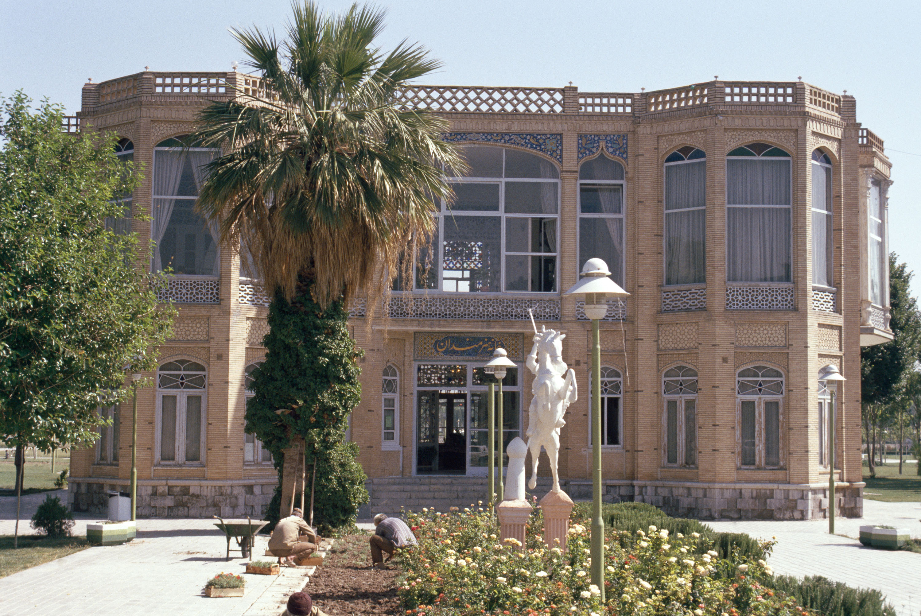 Hasht Bihisht Palace